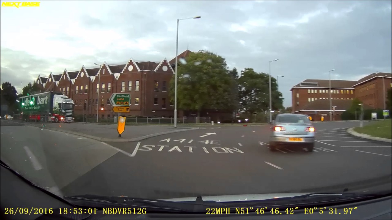 WV58 ORL Bad lane control, Harlow Essex - YouTube