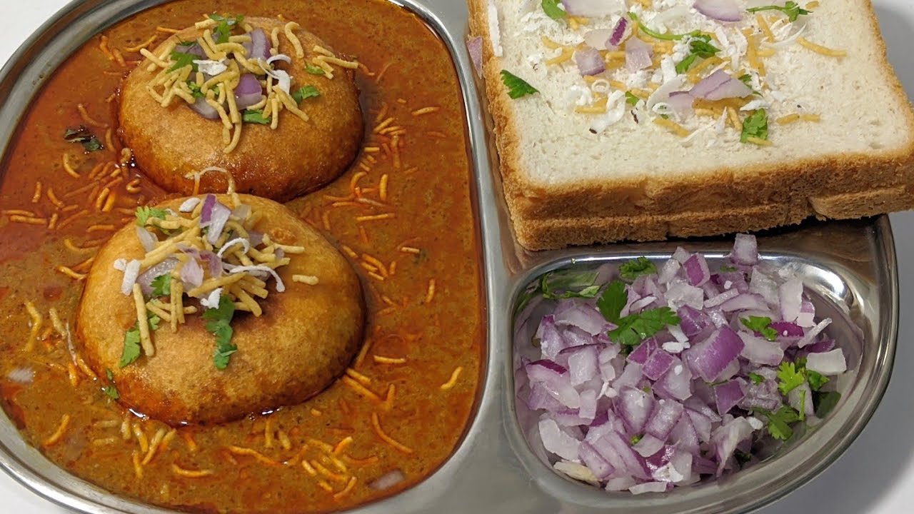 Kolhapuri Kat Vada Recipe | कट वडा | Spicy Kat Vada | Sunita Agarwal ...