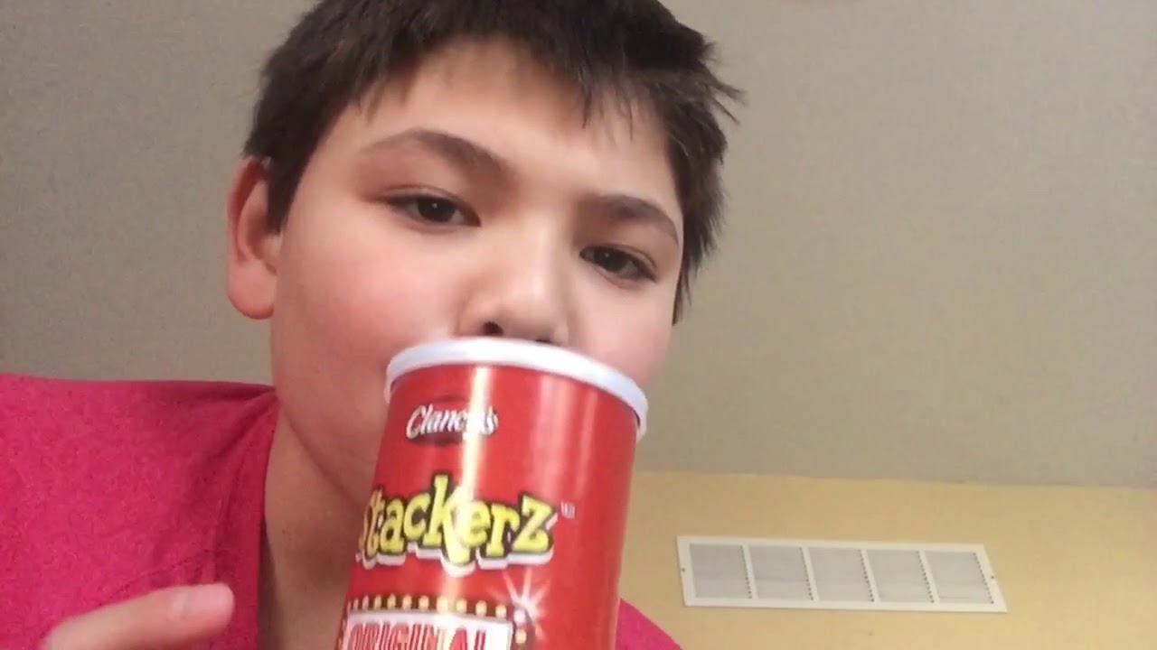 No arm and hand challenge - YouTube