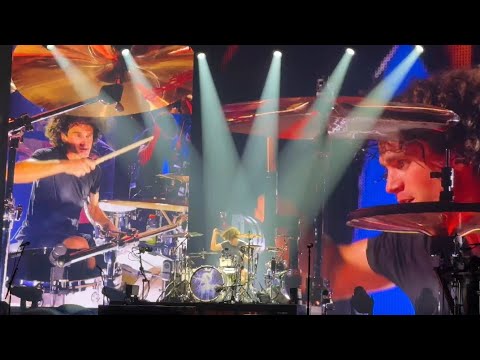 The Offspring: Brandon Pertzborn Drum Solo (Live in Cincinnati) - YouTube