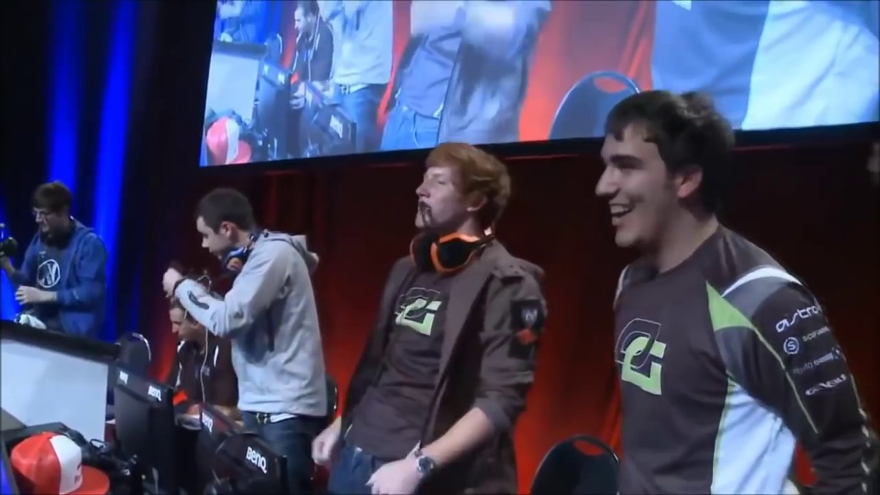 OPTIC SCUMP: BEST PLAY IN EVERY CALL OF DUTY! - YouTube