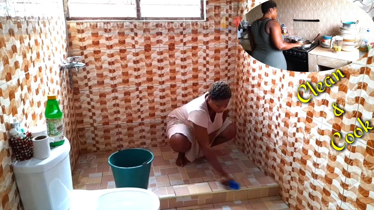 Mum's Bathroom Cleaning+Cook with me:Ghana🇬🇭Beans & plantain(aka Gob3 ...