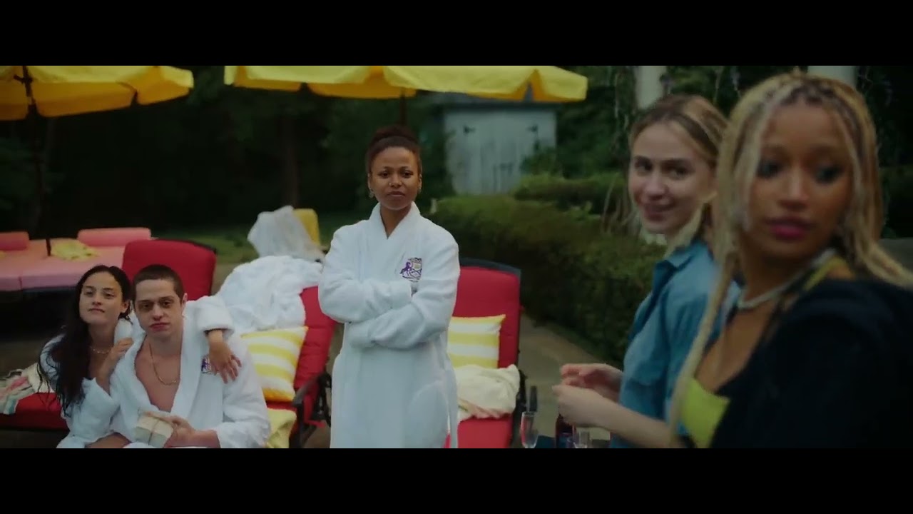 Hey, nerds 🍾 | Lee Pace | Bodies Bodies Bodies - YouTube