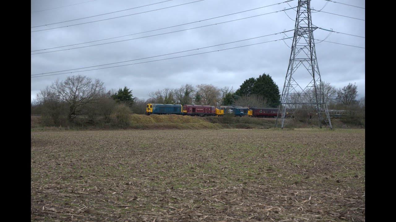 20142, 20189 + 37407 Hauling The Capital Tractors Railtour - YouTube