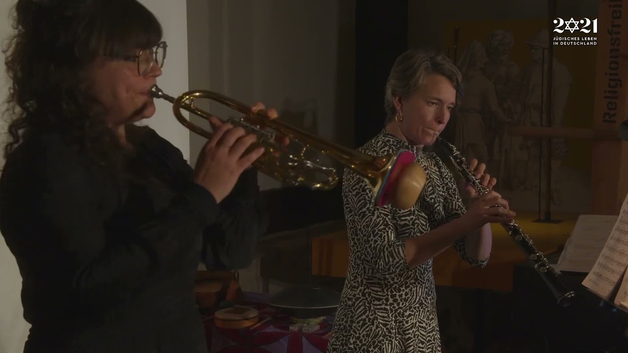 Sabrina Buck (Trompete) und Elisabeth Wieland (Oboe) Eugène Bozza ...