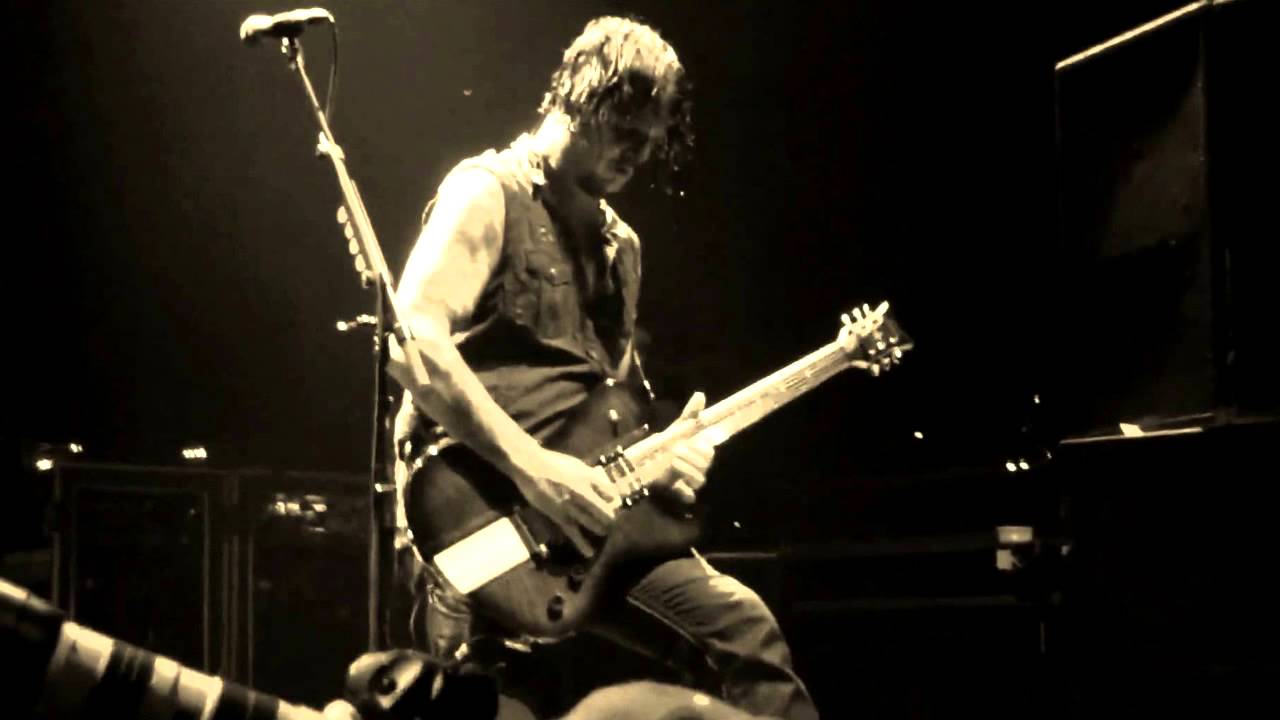 Disturbed - Eye of the Storm - YouTube