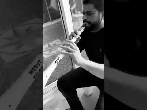 Mesüt külahlı   Dünyadan uzak   Zurna Show
