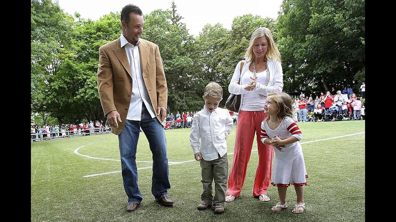 Stacy Wakefield Continued to Visit Kids With Cancer Even as Disease ...