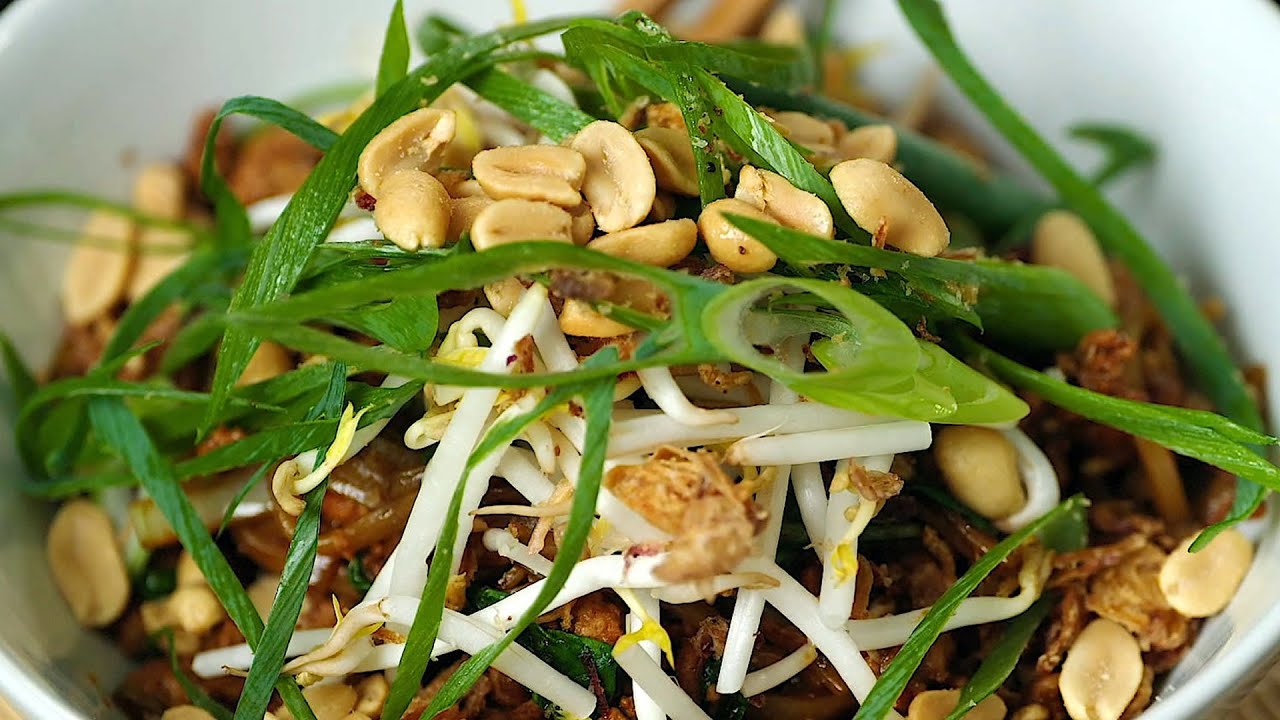 Our State On A Plate - Mt Barker Spicy Dan Dan Chicken Noodles - YouTube