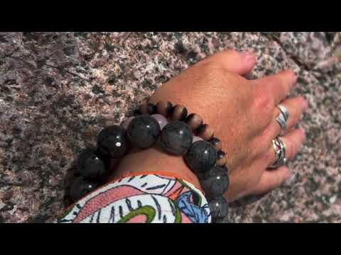 Touching - the power of rocks and stones. Basic ways of healing ...