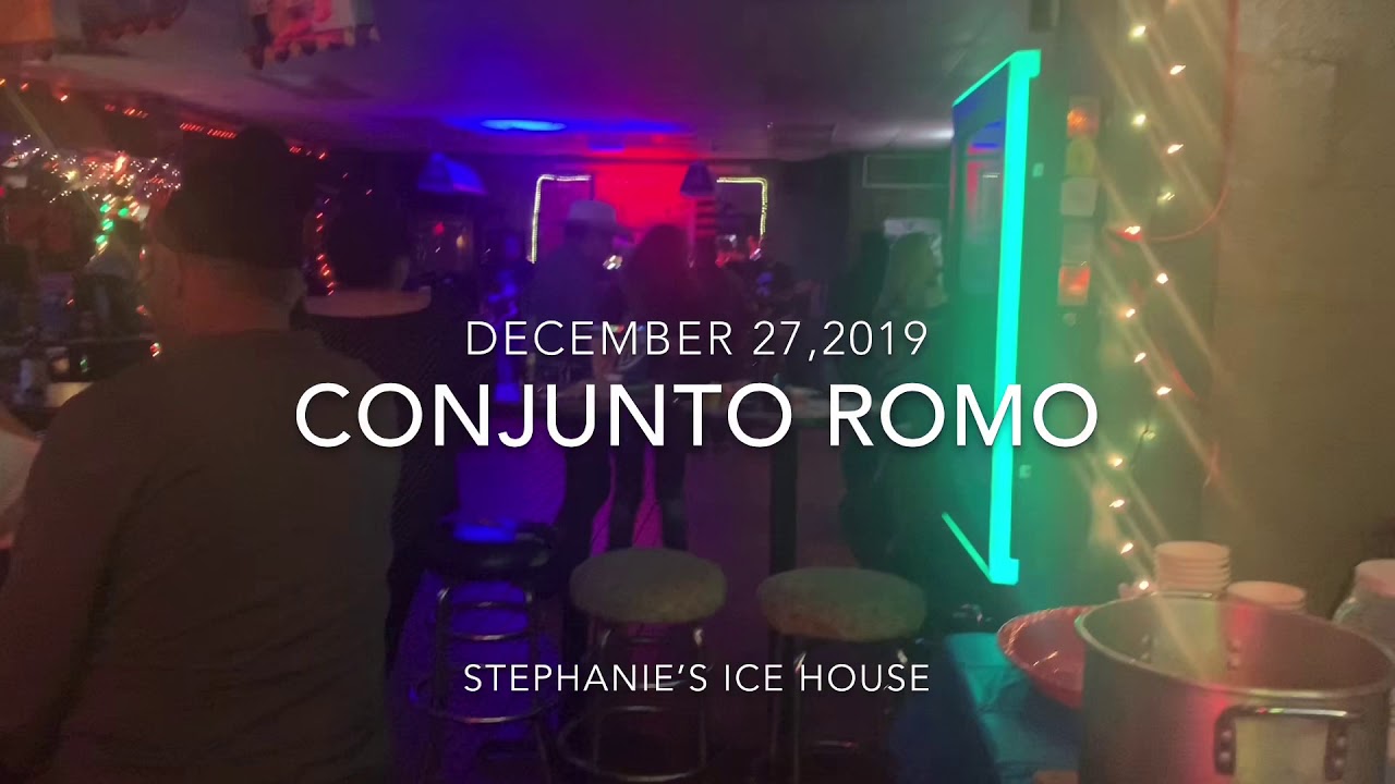 Conjunto Romo - Mi Piquito de Oro live in Houston Texas - YouTube