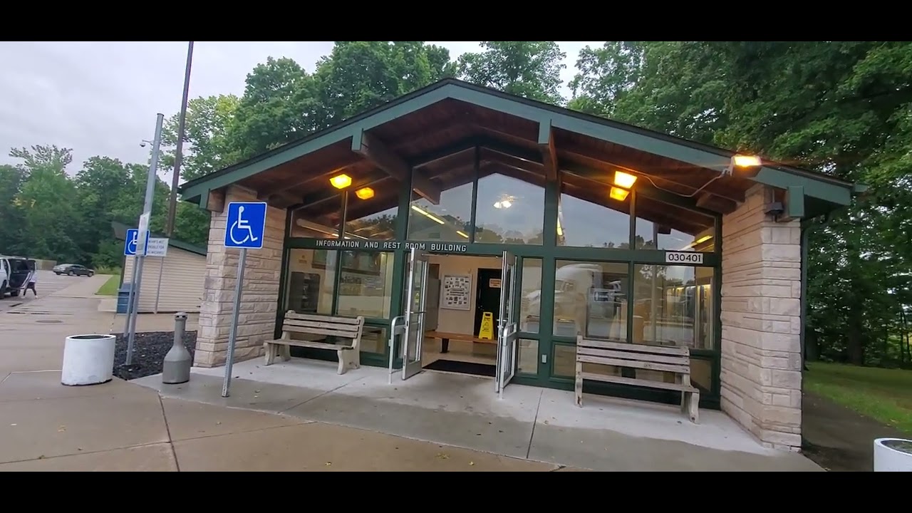 LOOK at this old fashion Rest Stop area. Road trip America - YouTube