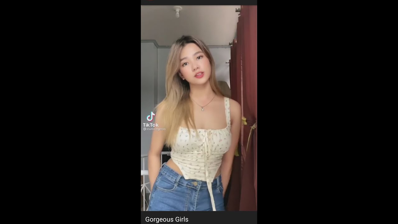 Gorgeous Girls Youtube