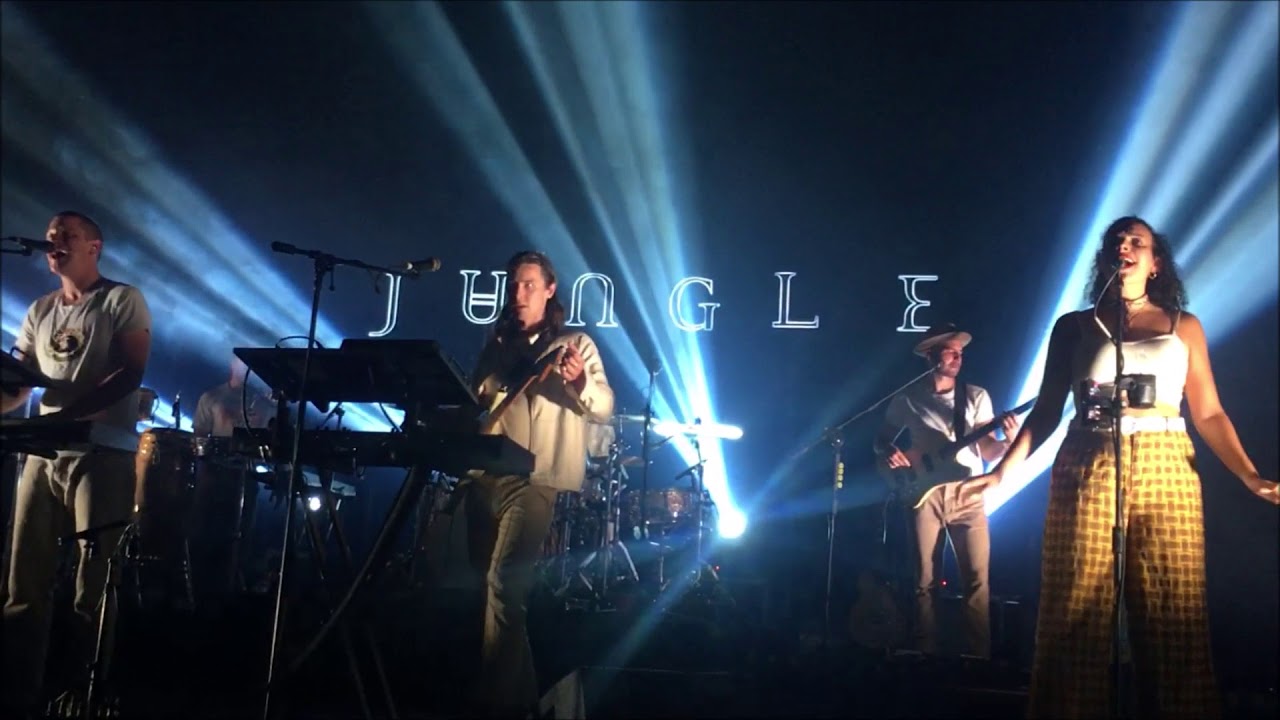 Jungle performing Casio @ Auditorio Blackberry, Mexico city - YouTube