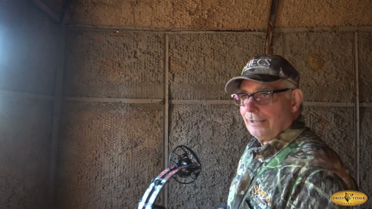 Bowhunting in Africa at Dries Visser Safaris, with Jack Baltz - YouTube