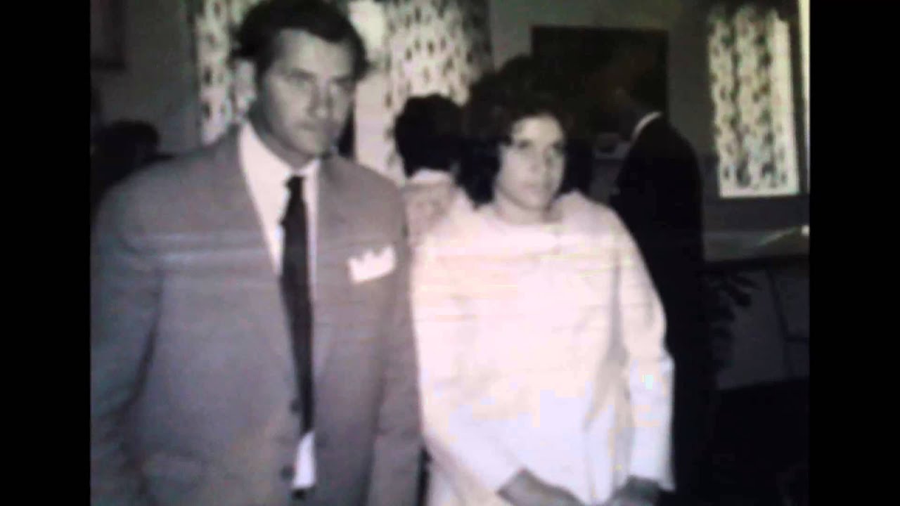 Gordon Hume . Put your sweet lips a little closer to the phone. - YouTube