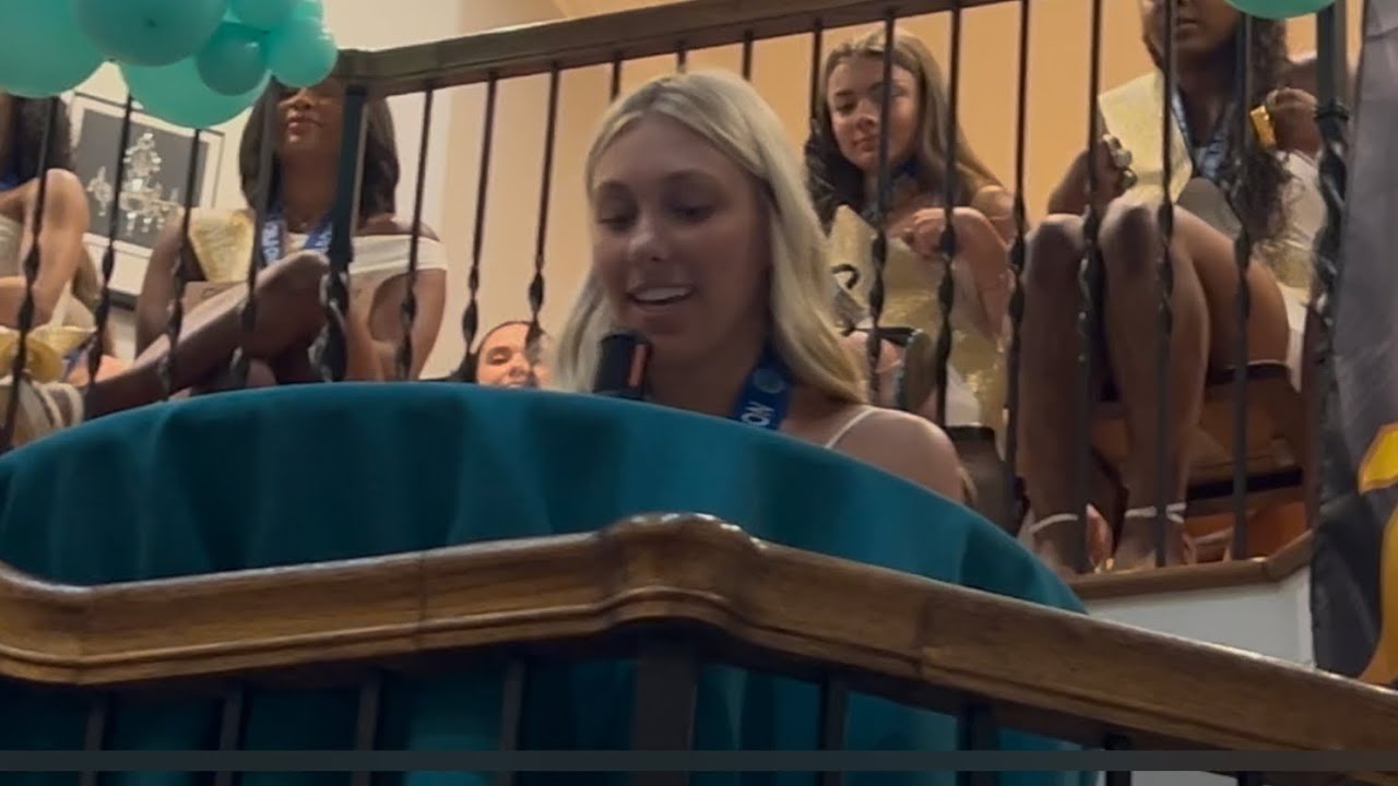 Cheer Extreme Sr Elite Ella Reilly Senior Speech - YouTube