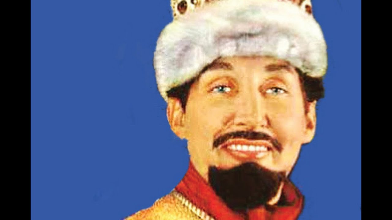 Clóvis Bornay - Carnavalesco soberano das Fantasias - YouTube