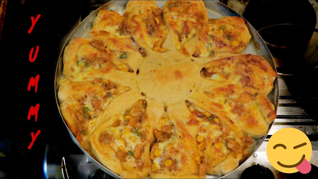 SunFlower 🌻 𝐏𝐈𝐙𝐙𝐀 🍕| A Delicious Chicken Pizza Recipe - YouTube