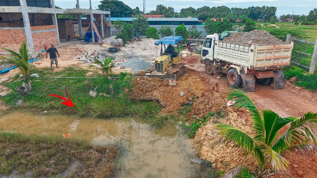 STARTING PROCESSING !! LAND FILLING BY SKILL MINI BULLDOZER PUSHING ...