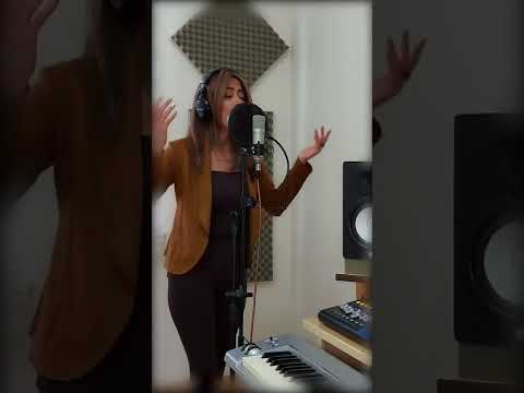 کاور ترانه تنها میمانم ( سالار عقیلی ) با صدای خانم شکوفه - Tanha Mimanam (Salar Aghili) by Shokoofe