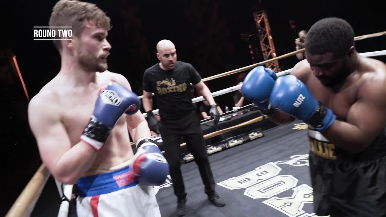 07 Ishmael Campbell vs Rob Elwick - YouTube