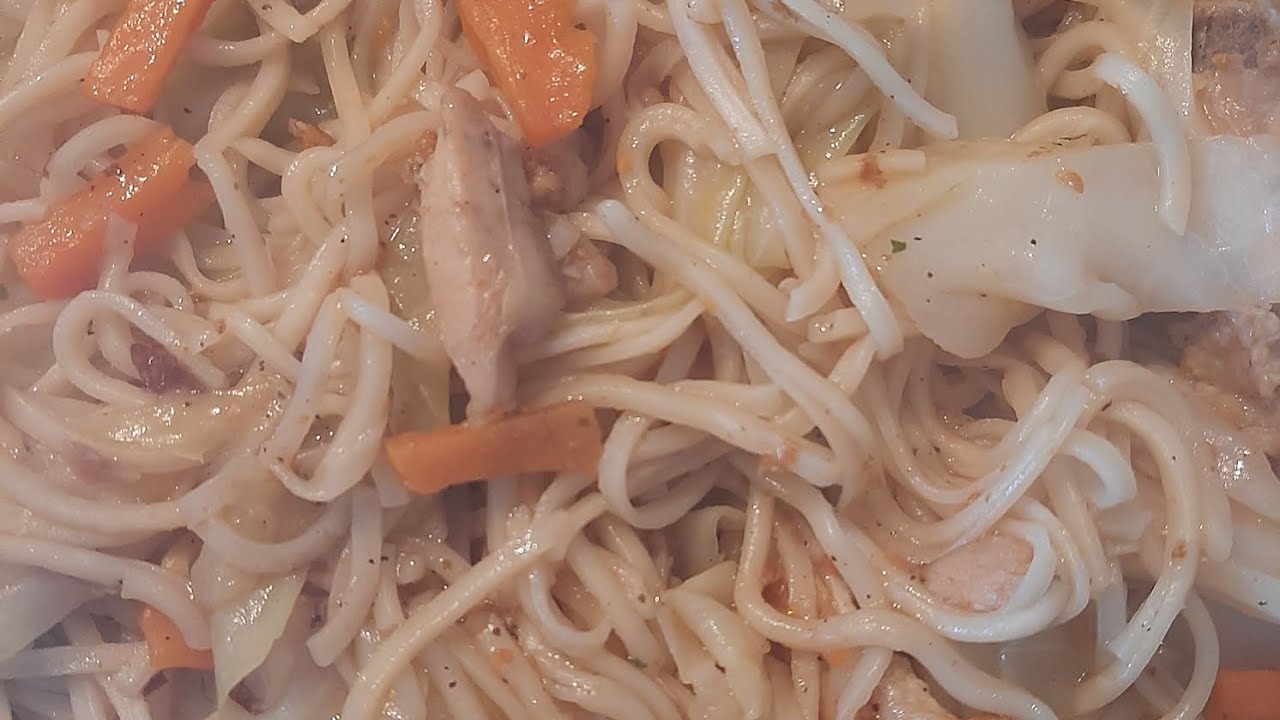 nagluto ng pancit/rice noodles - YouTube