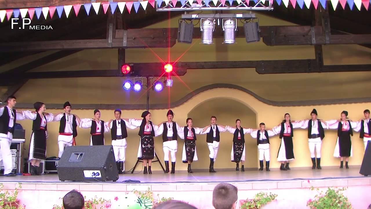 Ansamblu Cetatuia Teliu p1 - YouTube