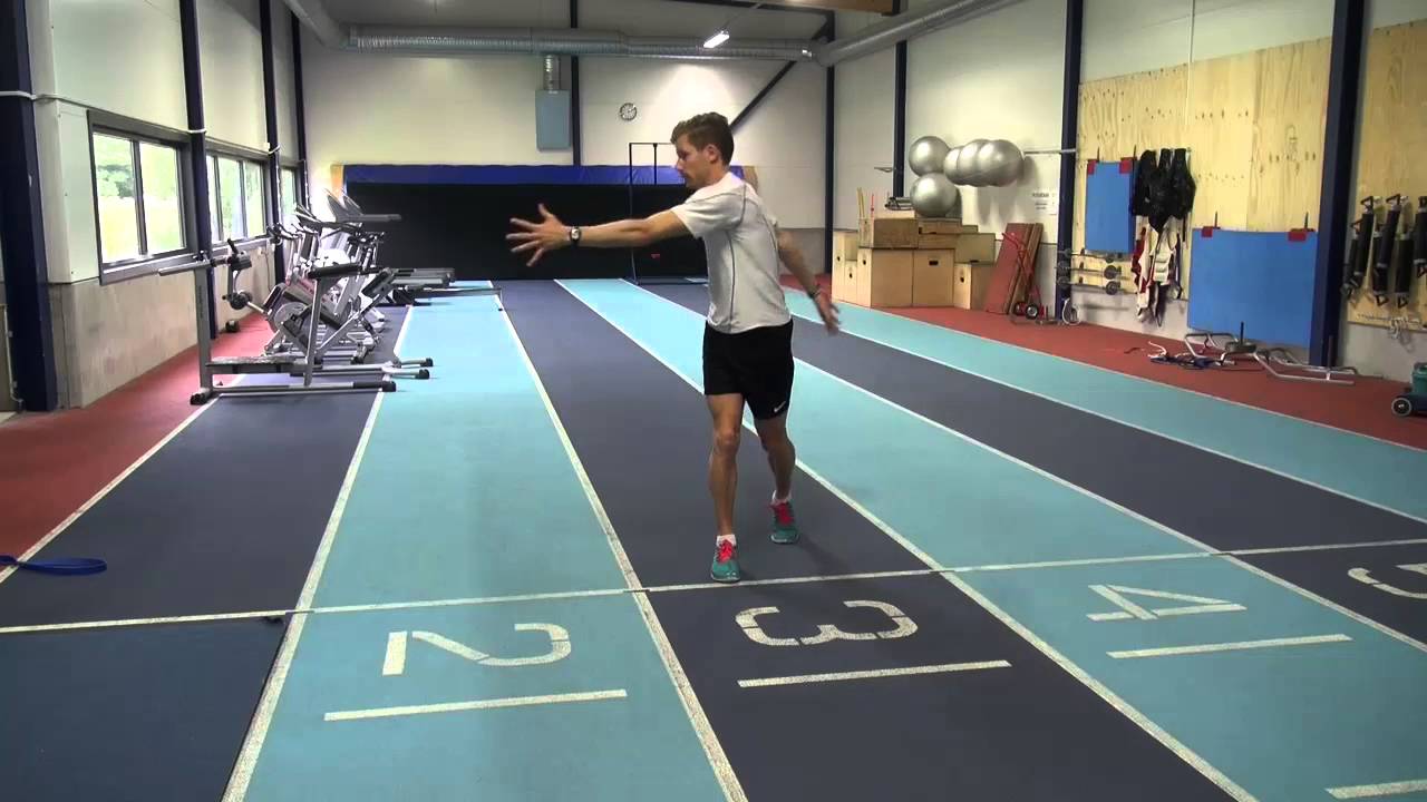 Transverse arm reaches in split position - YouTube