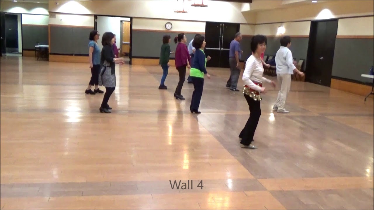 Santa Claus Mambo Line Dance (Choreographed by Betty Lee) - YouTube