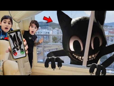 MELİSA NİSA ! KORKUNÇ OIIAOIIA CAT EXE EVİMİZE SİHİRLİ BALON ATTI NEYAPACAĞIZ !