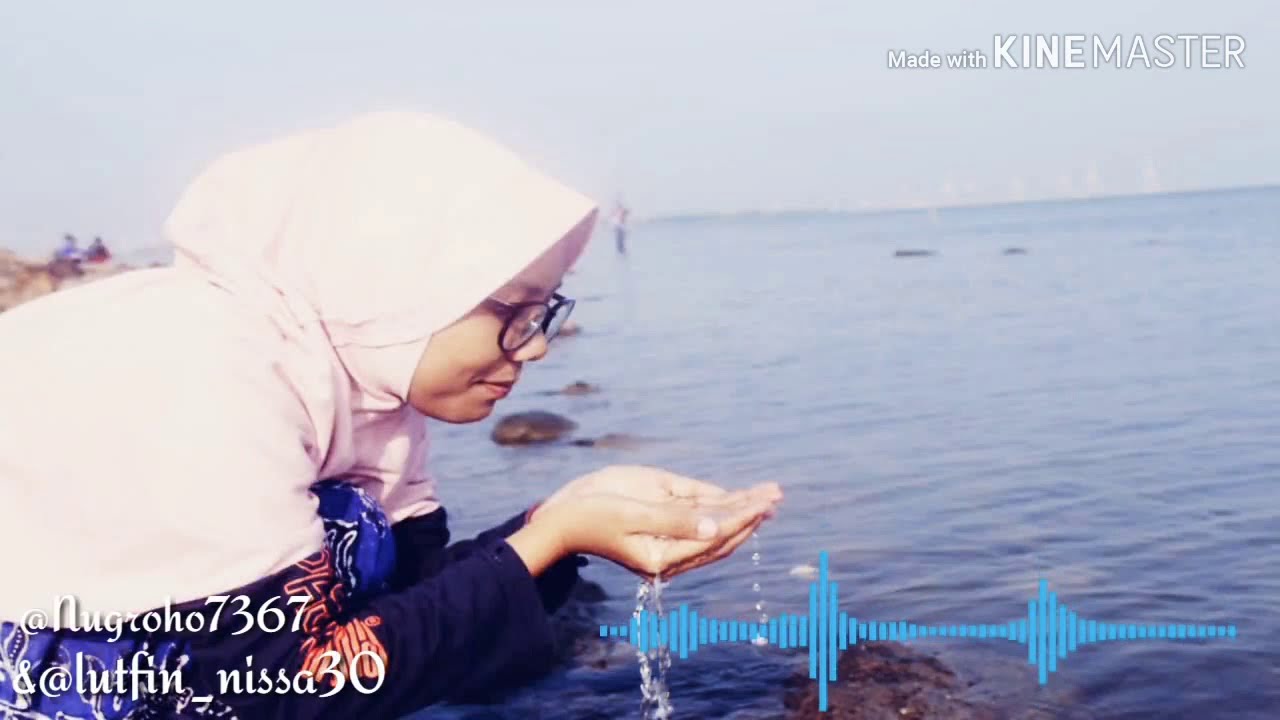 Lirik sholawat tabassam dan terjemahannya - YouTube