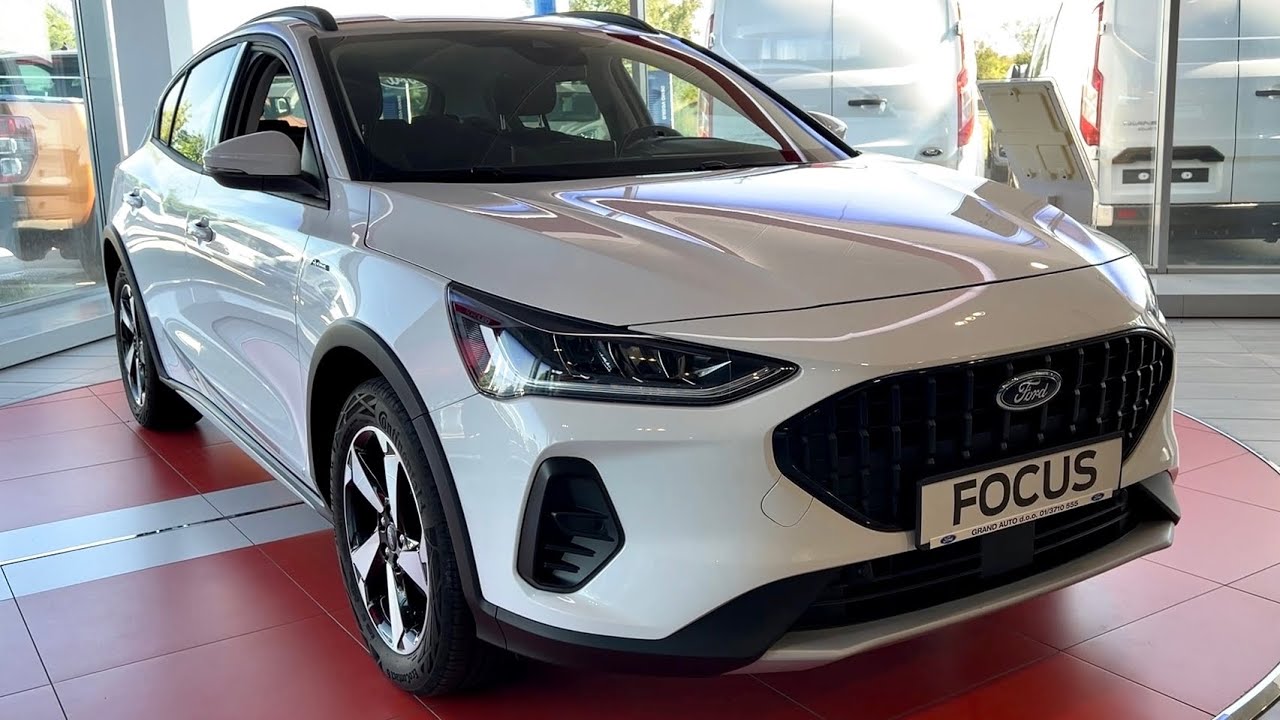 FORD FOCUS 2023 ST-Line vs Active - VISUAL COMPARISON (exterior ...