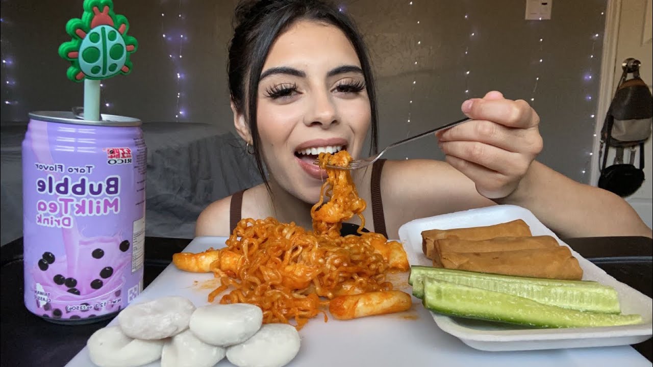 Asmr| spicy cheesey ramen and rice cakes(veggies spring rolls &cucumber ...