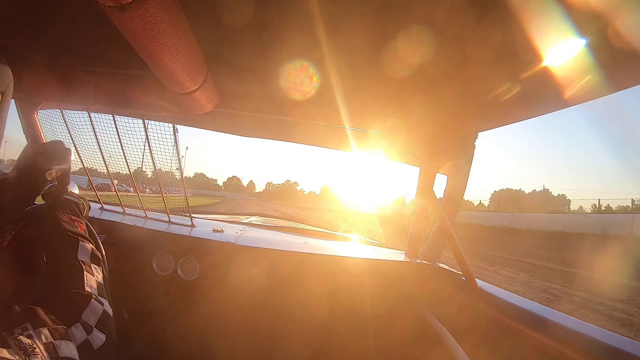 Southern Iowa Speedway Osky Heat race - YouTube