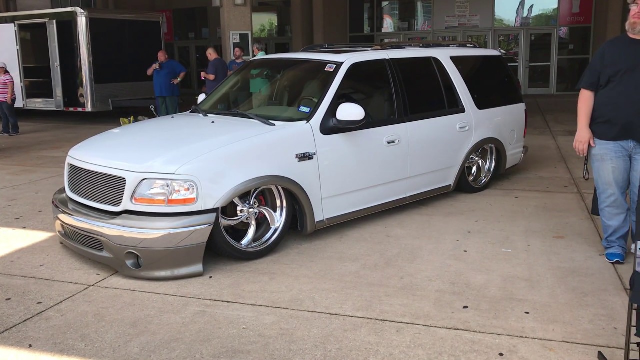 Air Bagged Ford Expedition at Scrapin the Coast - YouTube