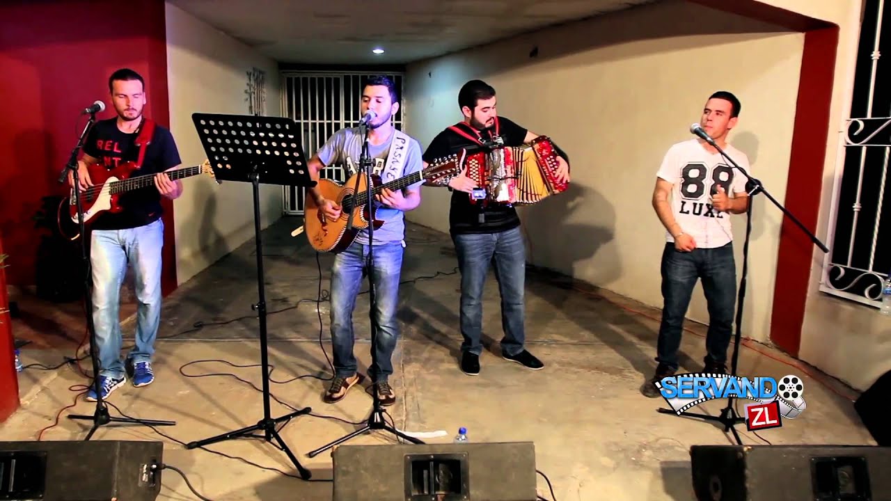 Grupo Fernandez - Leyenda Viva (En Vivo 2015) - YouTube