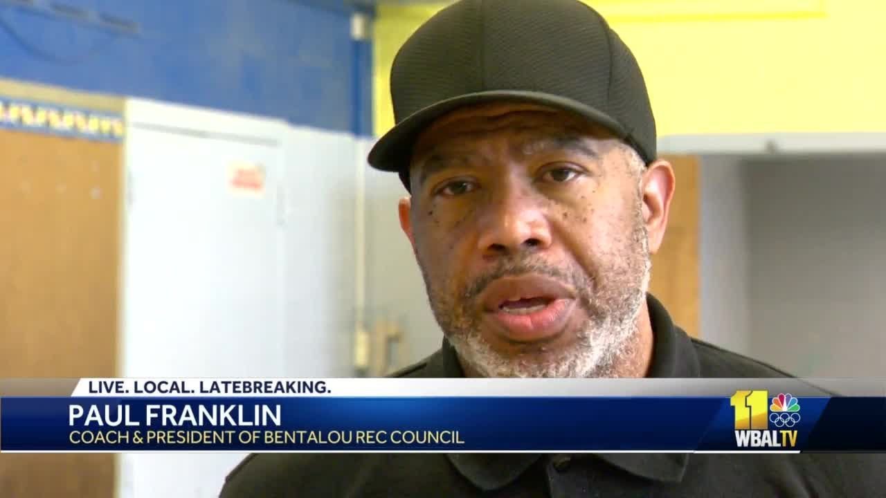 'He's a legend': Community, former players remember beloved coach ...