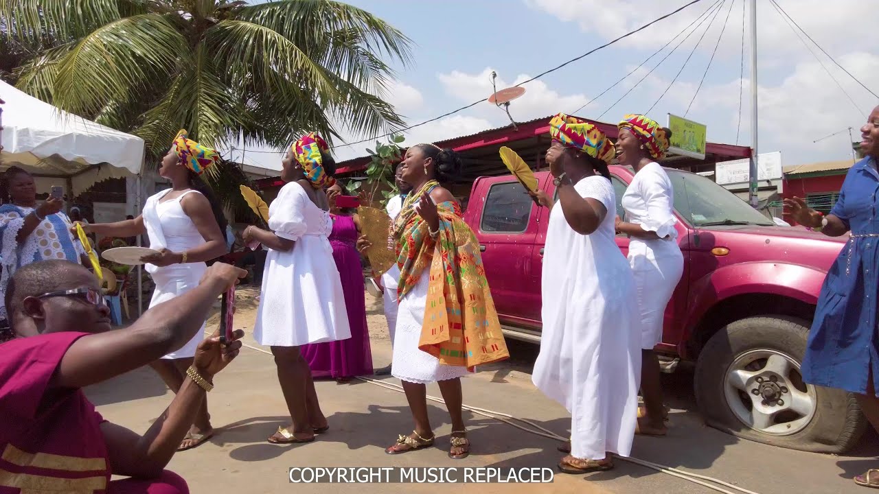 TEMA - AFRICA COMMUNITY MET A WEDDING AT THE END - YouTube