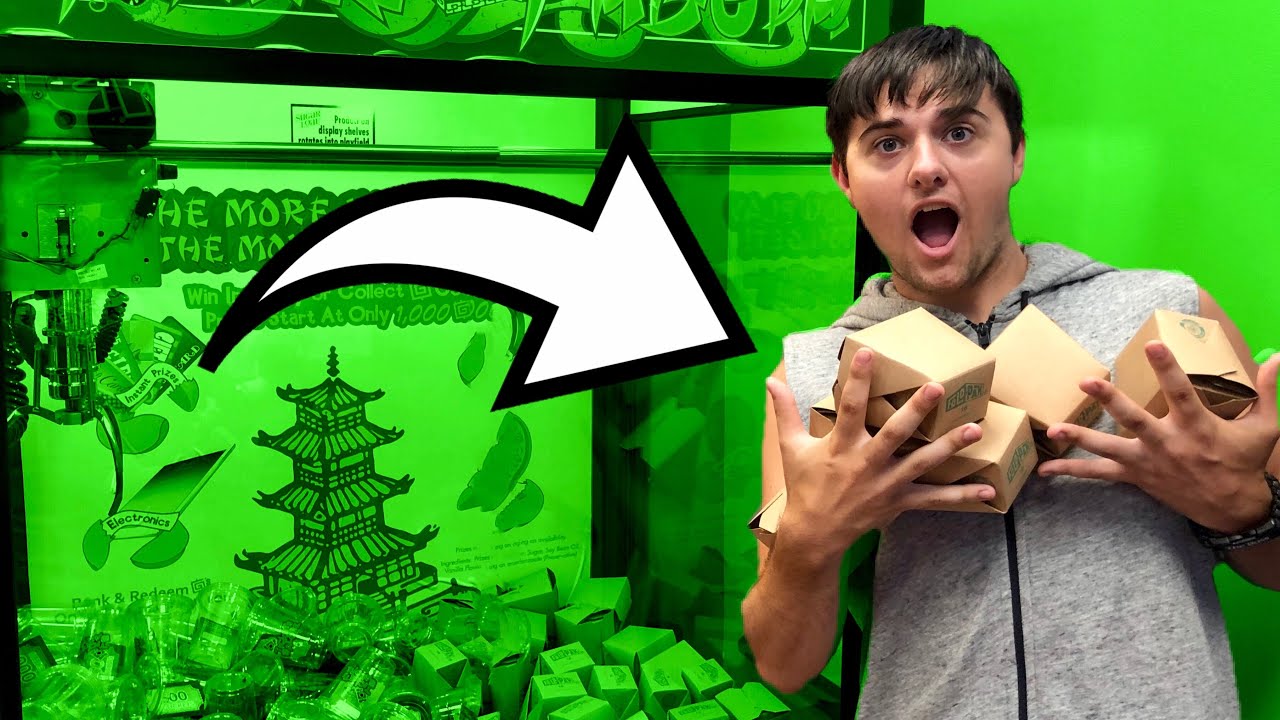 WON MYSTERY BOXES FROM THE CLAW MACHINE!! - YouTube