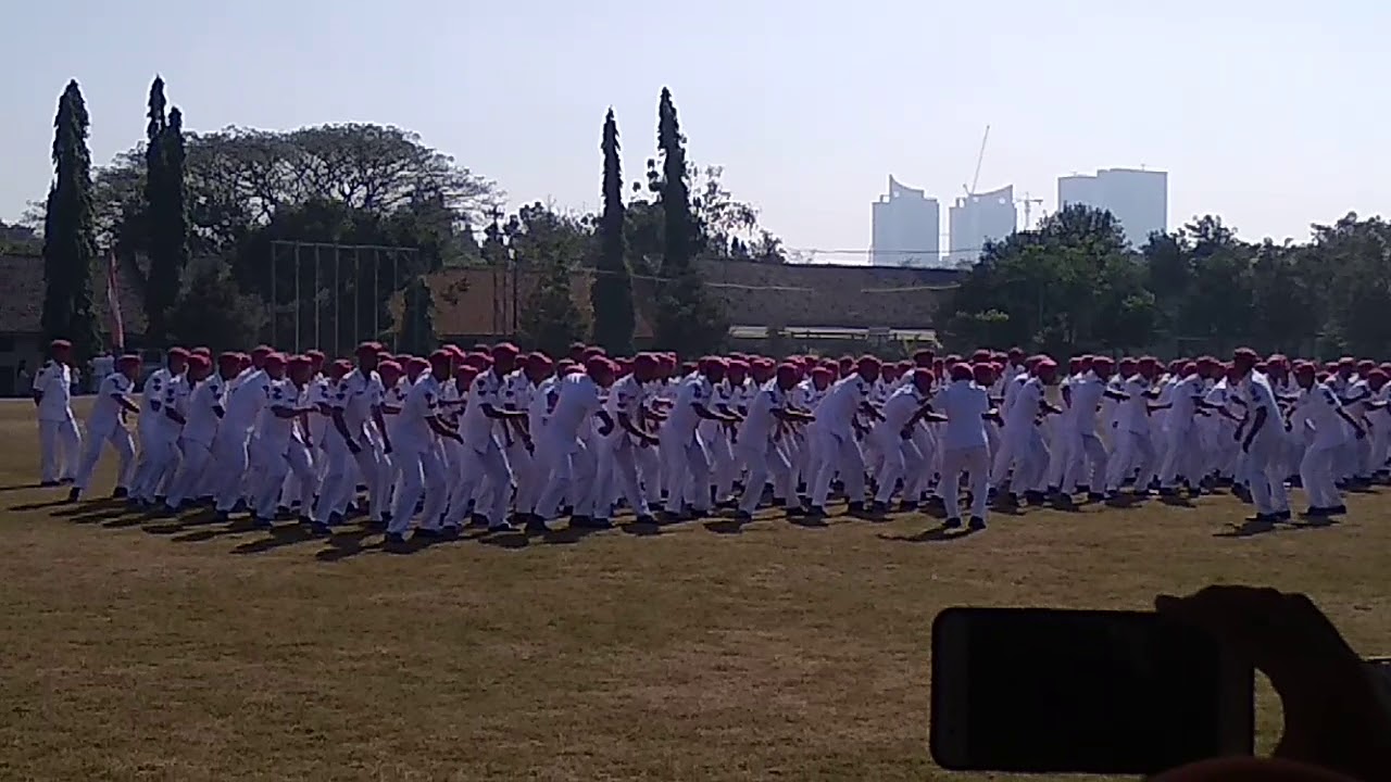 Pelepasan TNI AL dari KODIKMAR...MENGGELEGARR.....!!!! - YouTube