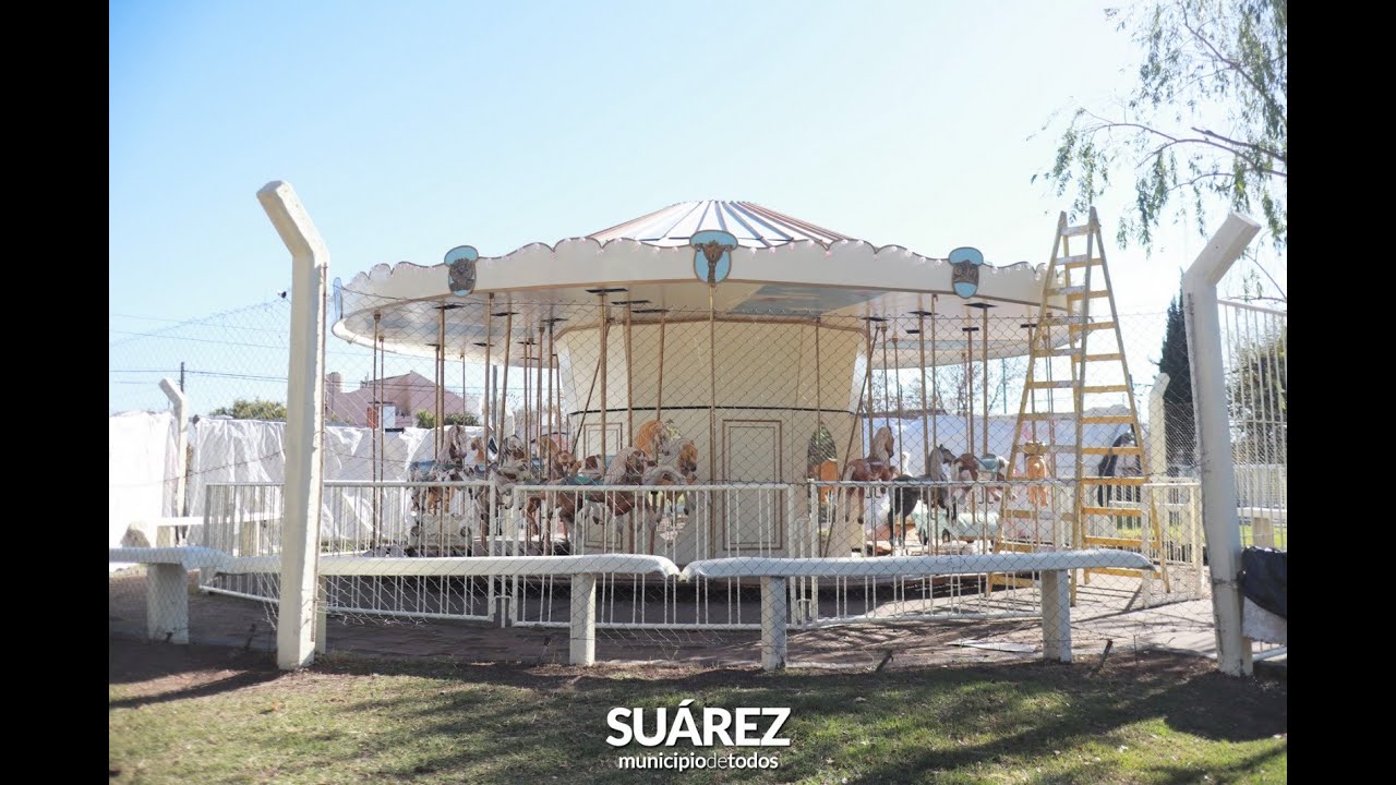 Carrousel plaza Tambor de Tacuari Coronel Suarez - YouTube