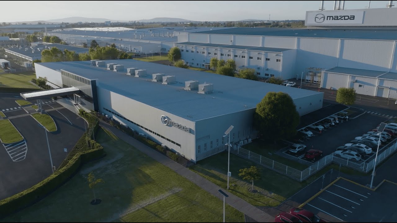 Planta Mazda Salamanca - YouTube
