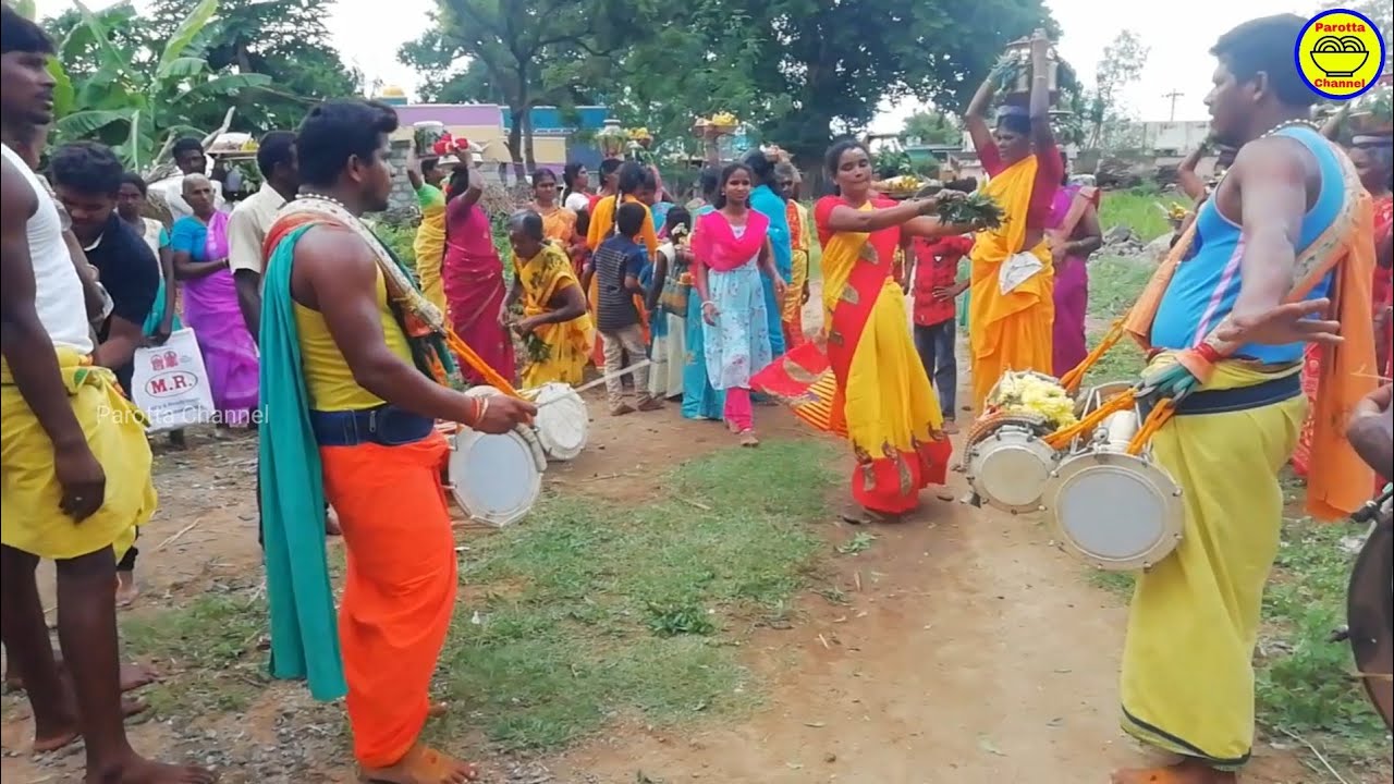 பம்பை இசை கேட்டு ஆட்டம் ஆடும் பெண்கள் | Pambai Music | Parotta Channel ...