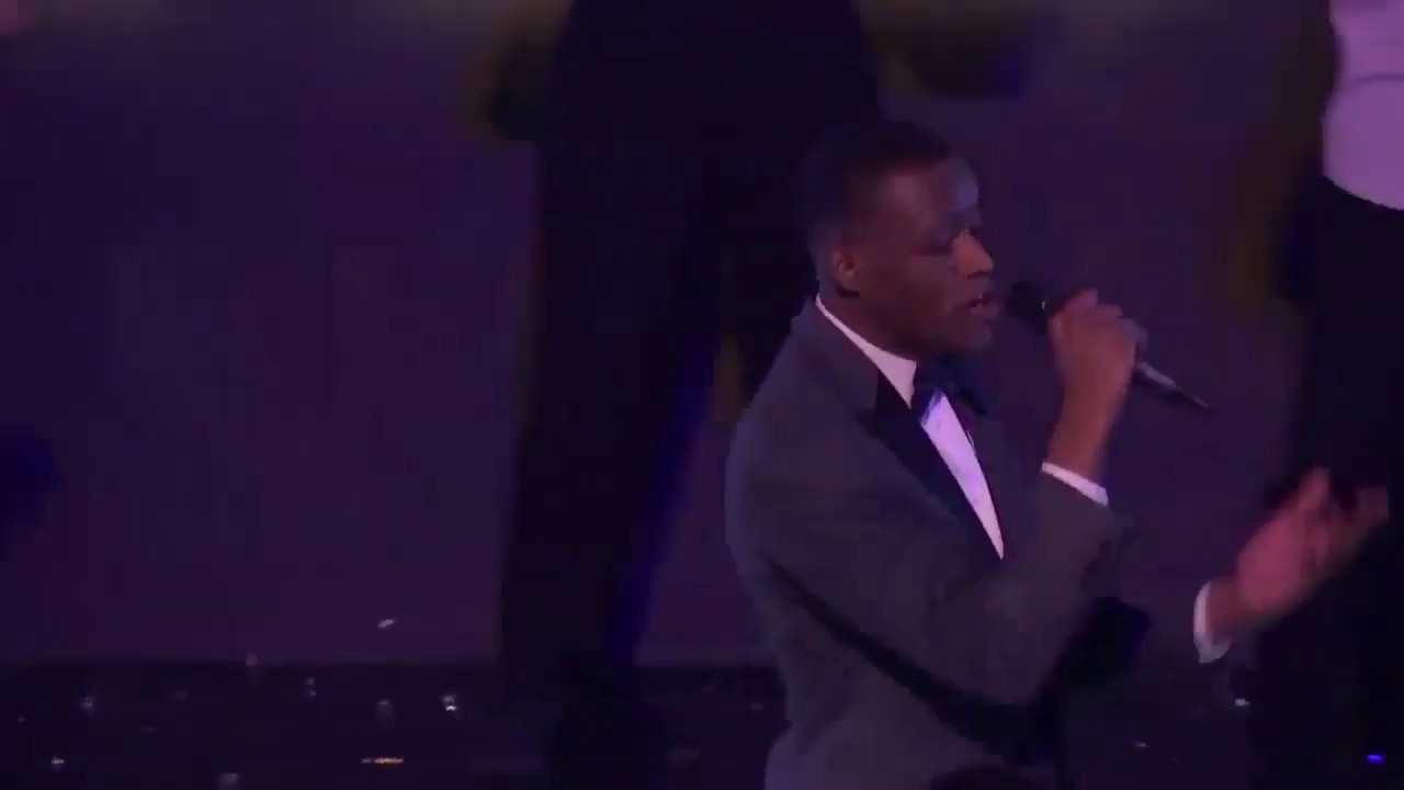 V Records | Glow [Live] - YouTube