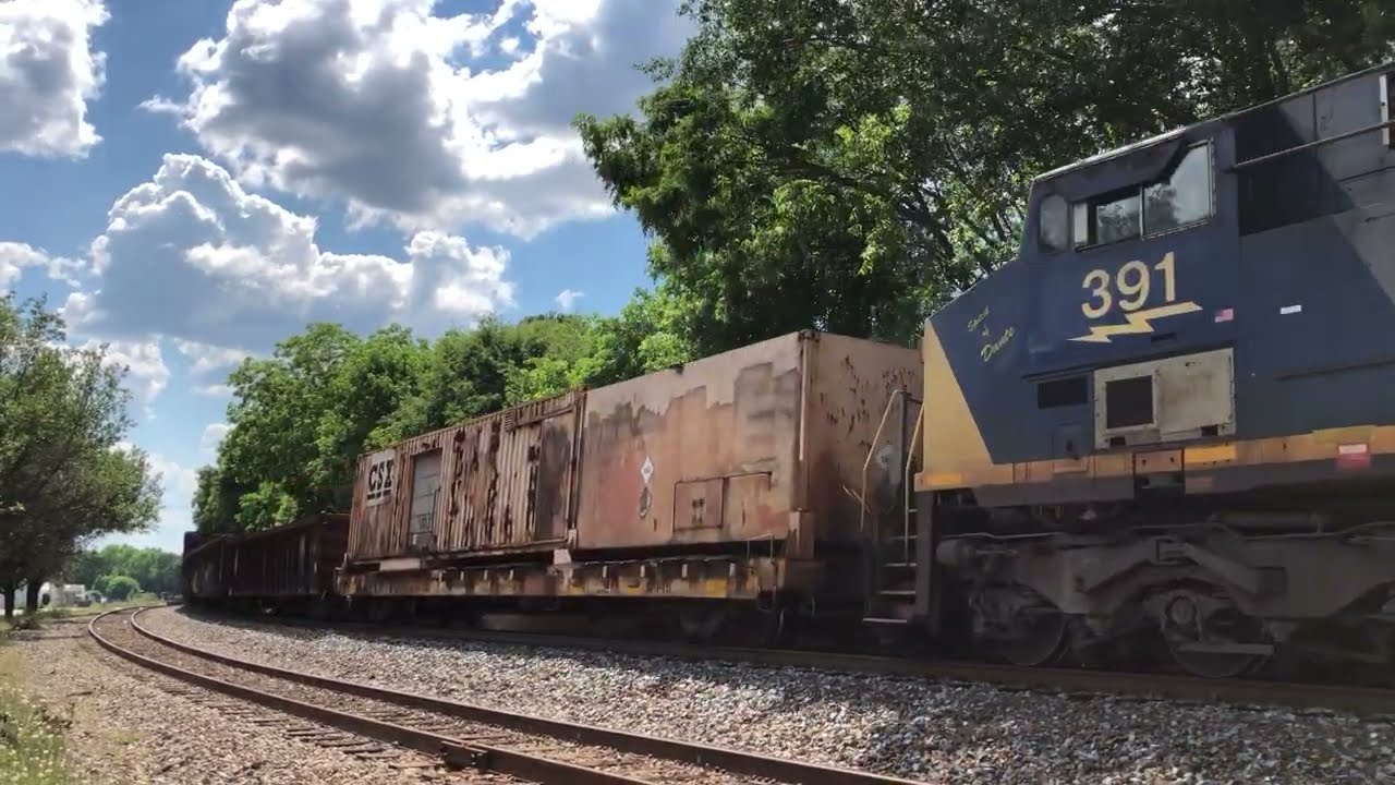May 29 2022: CSXT Q694 Clears Roebuck SC w/ CSX 391 (Spirit of Dante ...