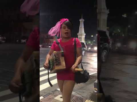 Wig Wig Wig Ambyar P3ngamen Legend di Tugu Jogjakarta