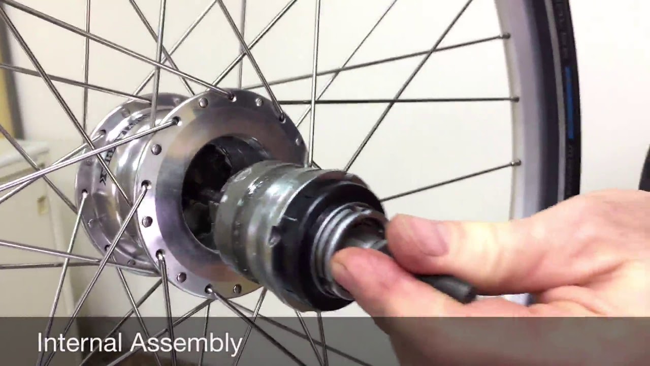 Sturmey-Archer C30 - Assemble Internal into Wheel - YouTube