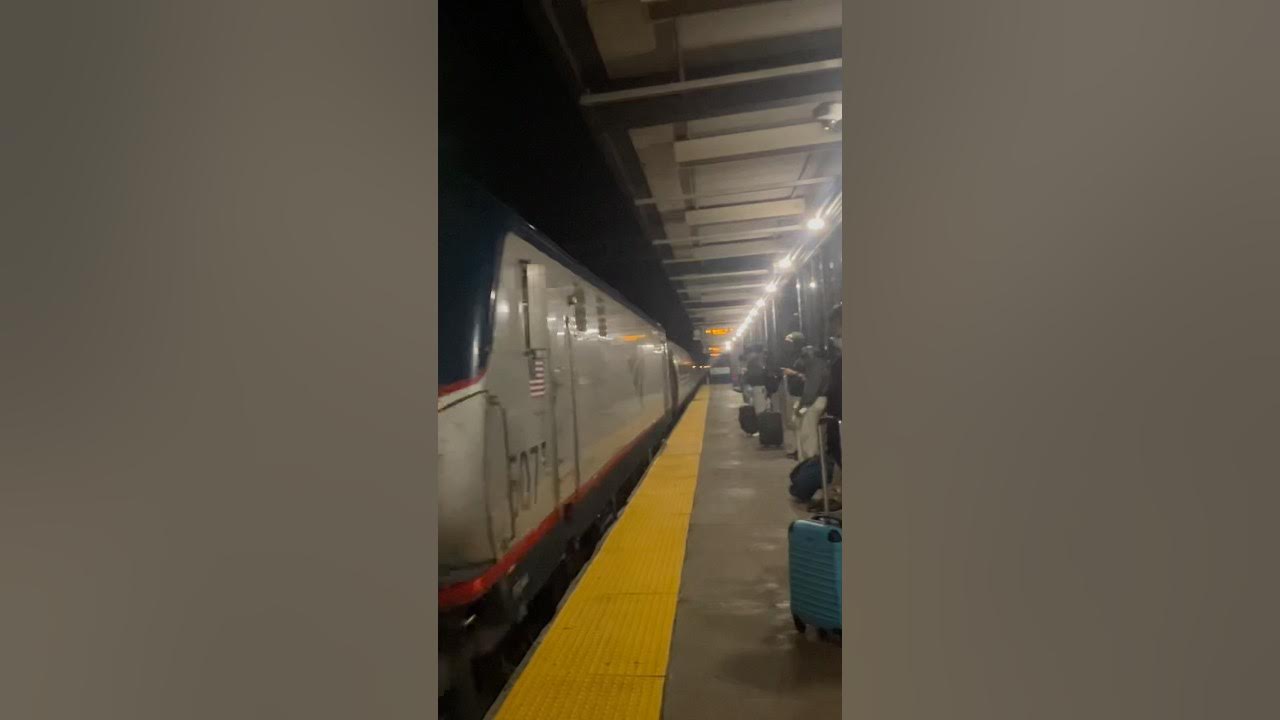 Amtrak Northeast Regional train #198 arrives into New Carrollton. (10/24/24) - YouTube