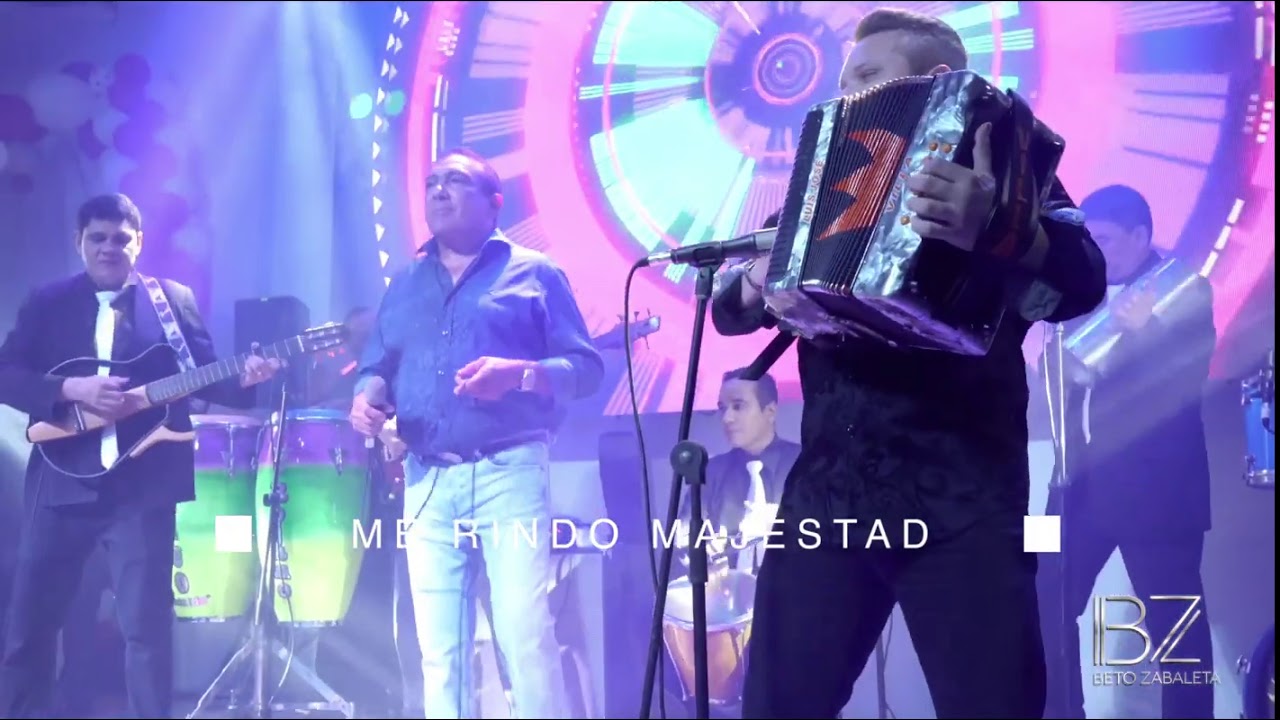 Me Rindo Majestad en Vivo - Los Betos - YouTube